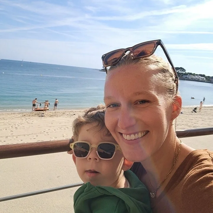 Propose un baby sitting - 97300 cayenne, Anna