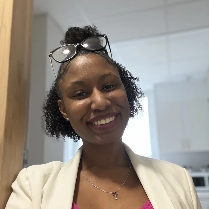 Annonce Nounou-Top auxiliaire parentale à Legosier 97190 Lisa