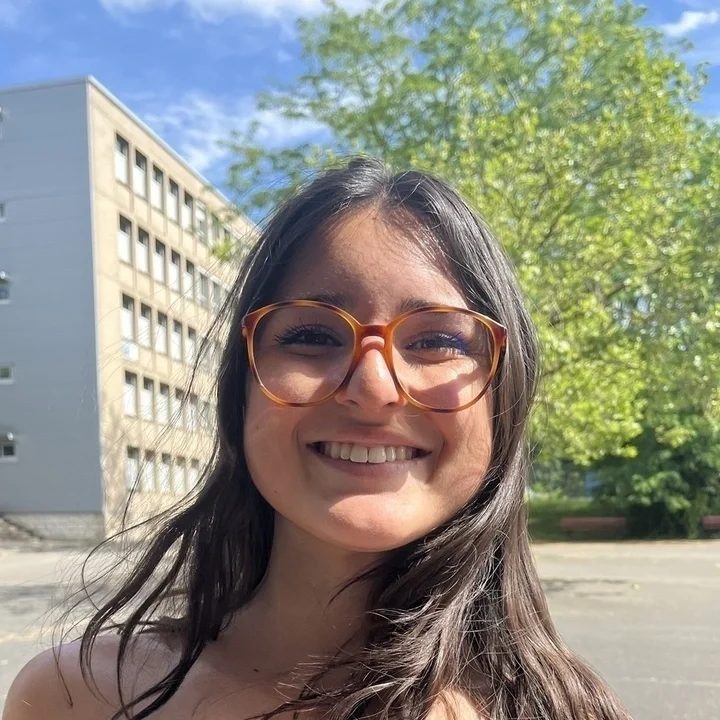 Nounou-top : Elodie, nounou à domicile à Saint-cyr-sur-loire 37540