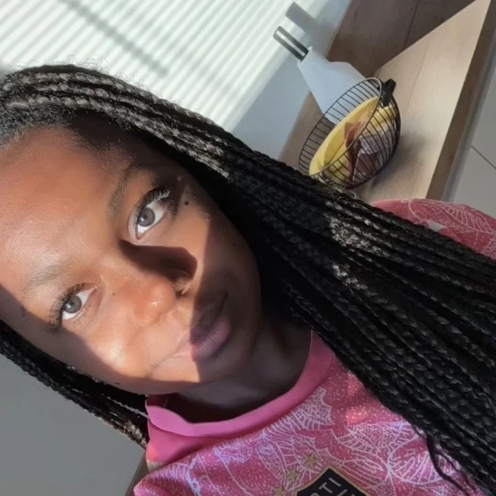 Alyssa, babysitting à Villenave-d'ornon est sur Nounou-Top